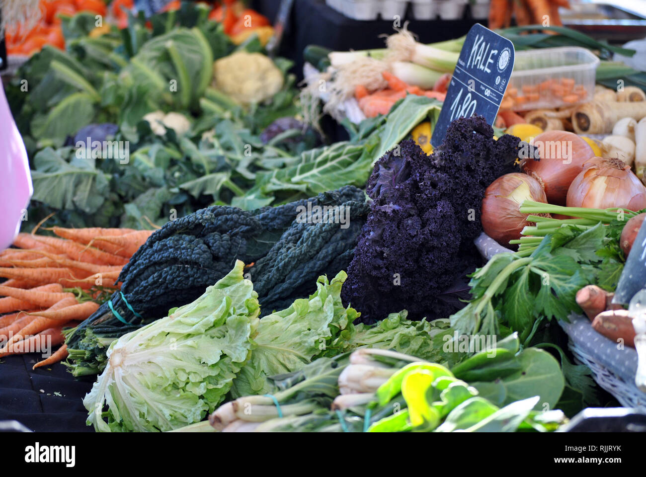 Real vegetable hi-res stock photography and images - Alamy