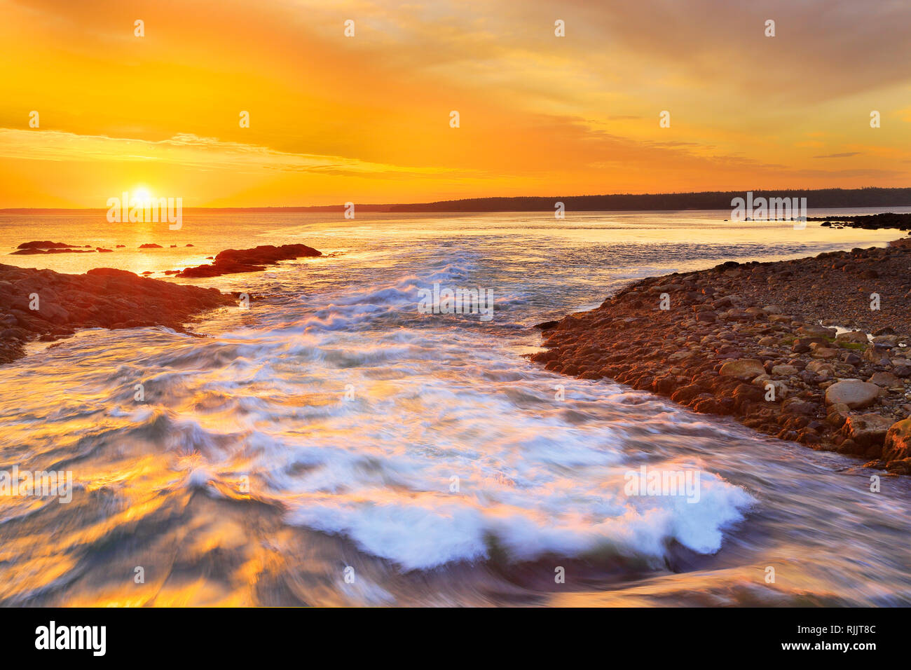 Reversing falls rapids hi-res stock photography and images - Alamy