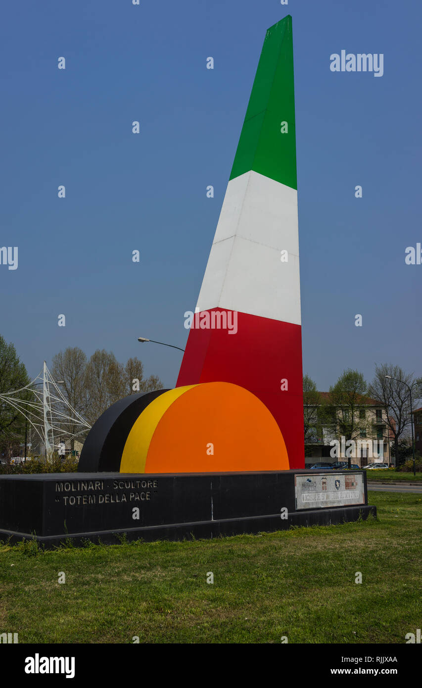 Totem artwork hi-res stock photography and images - Alamy