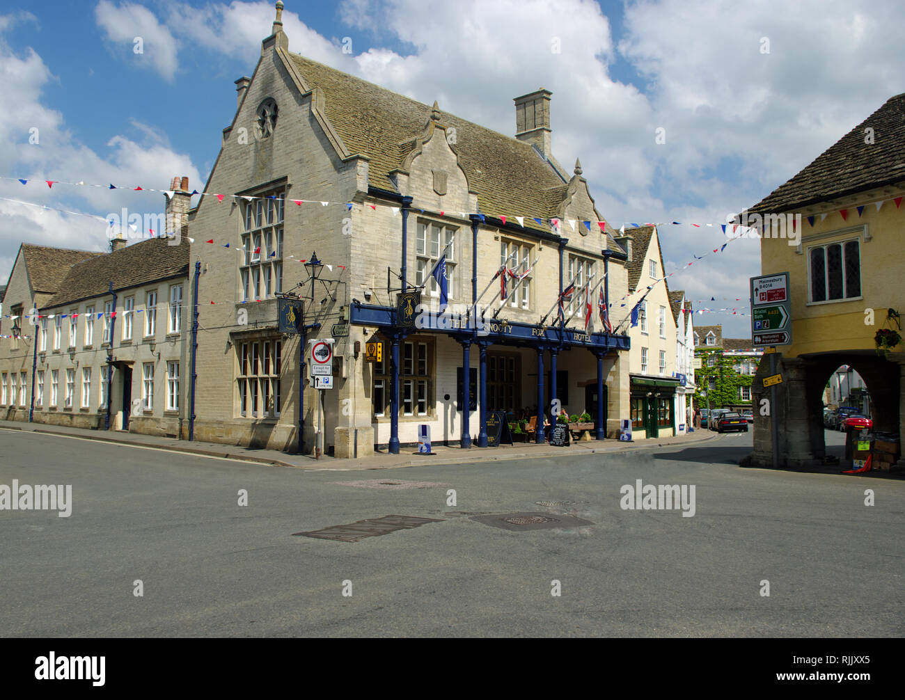 Snooty Fox Hotel, Tetbury, Gloucestershire Stock Photo - Alamy