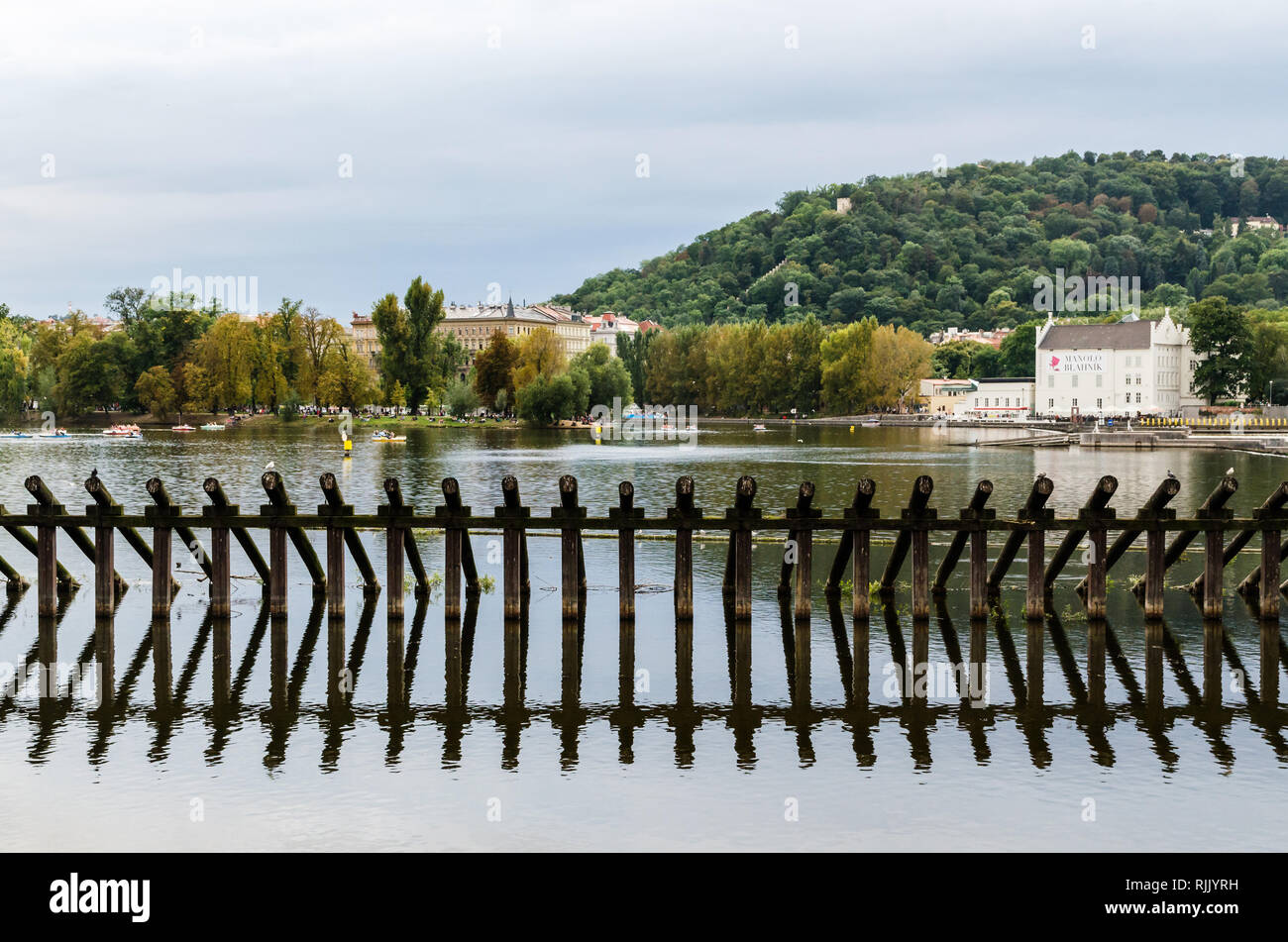 Log barrier hi-res stock photography and images - Alamy