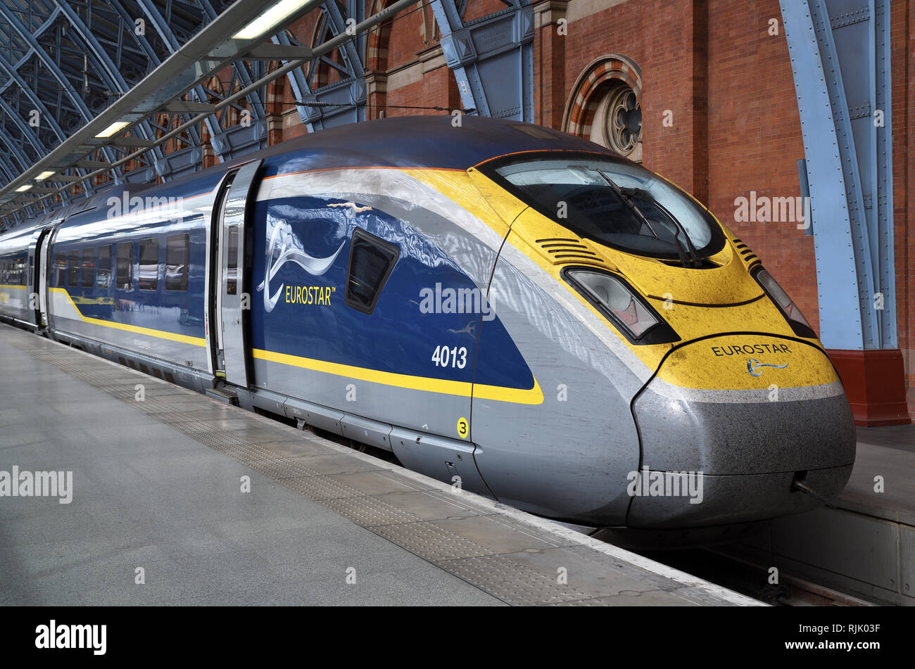 eurostar train;class 320;st.pancras international;london Stock Photo ...