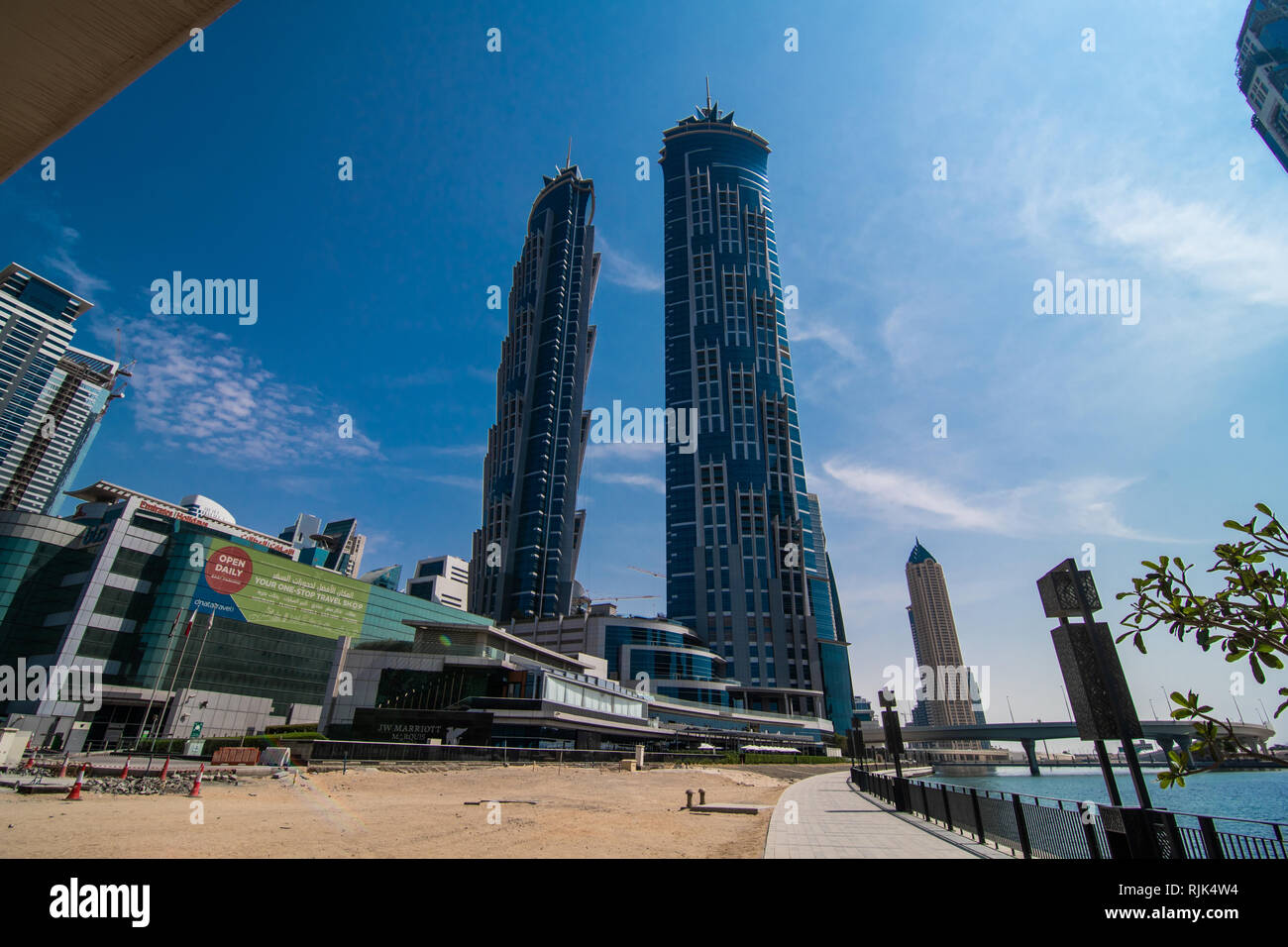 Structure buildings architecture skyline dubai uae marina water sky ...