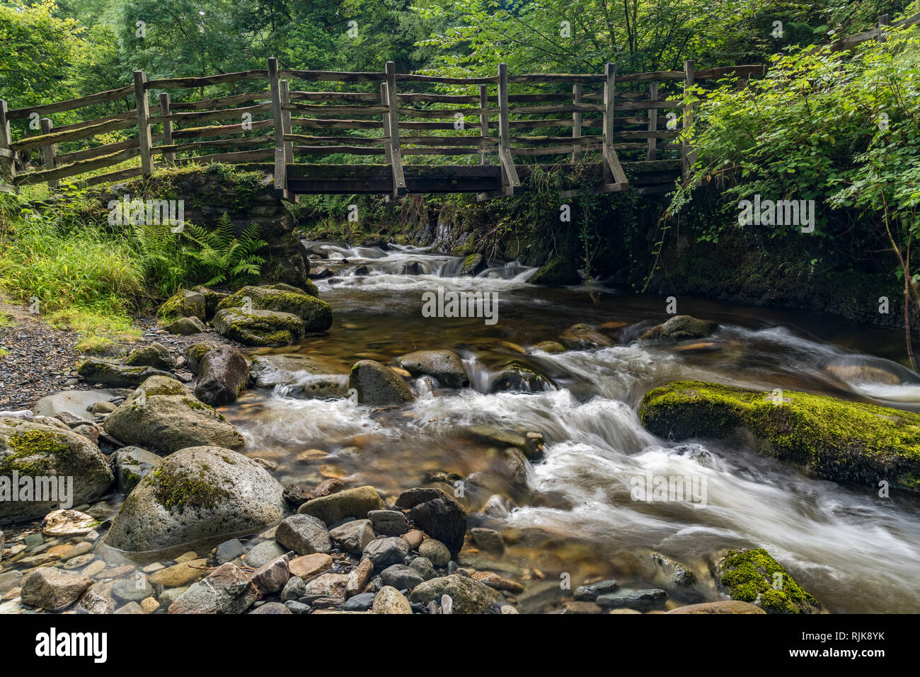 Water flowing over bridge hi-res stock photography and images - Alamy
