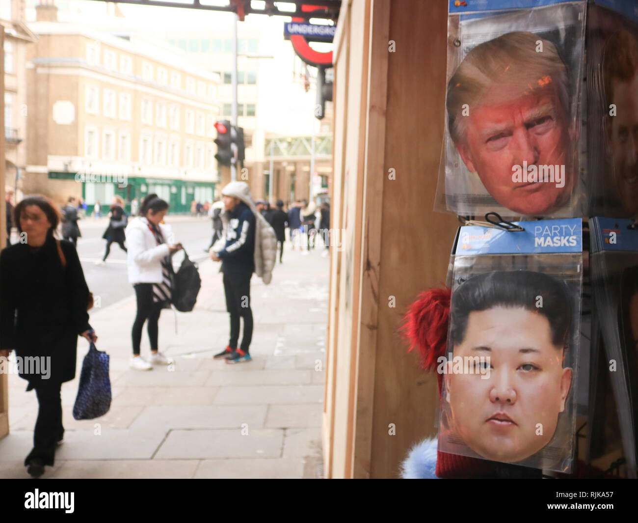 Kim jong un masks hi-res stock photography and images - Alamy