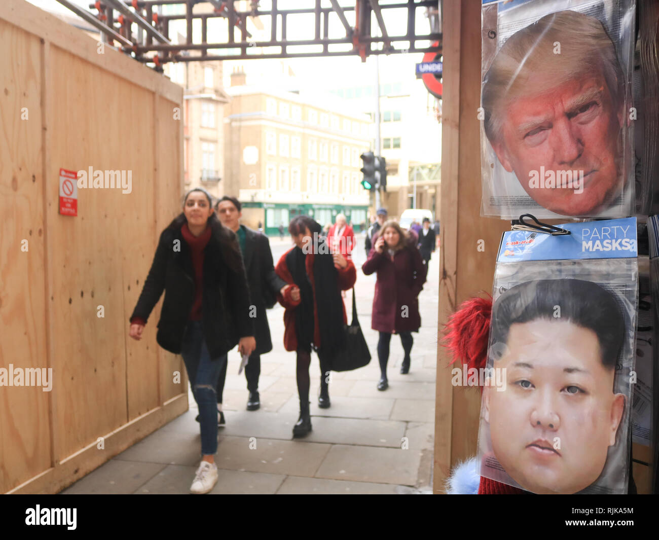 Kim jong un masks hi-res stock photography and images - Alamy