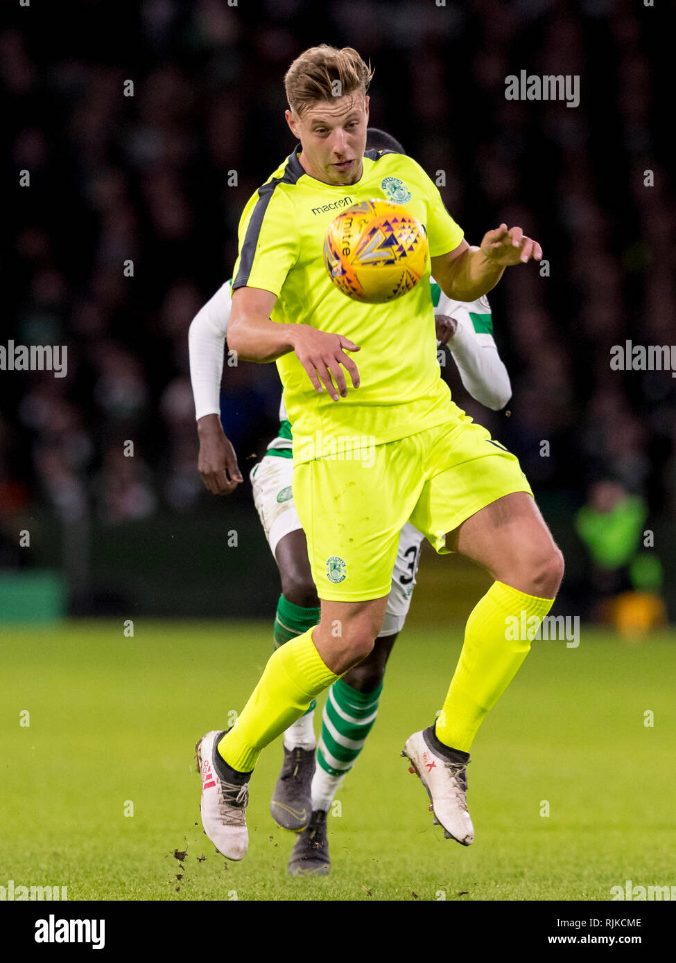 Soccer ball off chest hi-res stock photography and images - Alamy