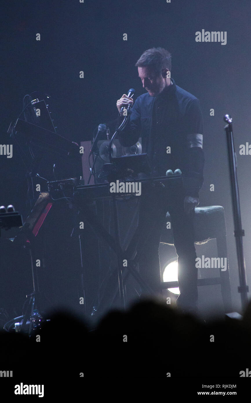 Massive attack hi-res stock photography and images - Alamy