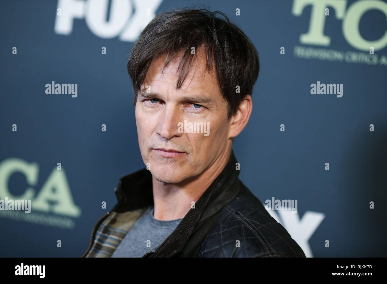 PASADENA, LOS ANGELES, CA, USA - FEBRUARY 06: Actor Stephen Moyer ...