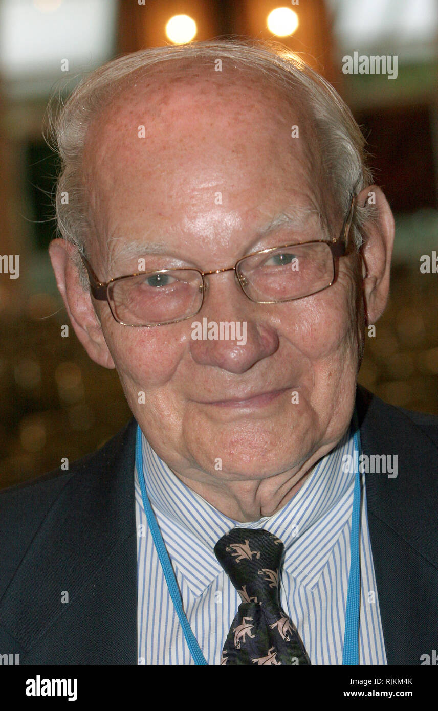 Lindau, Deutschland. 01st July, 2007. Professor Manfred Eigen from ...
