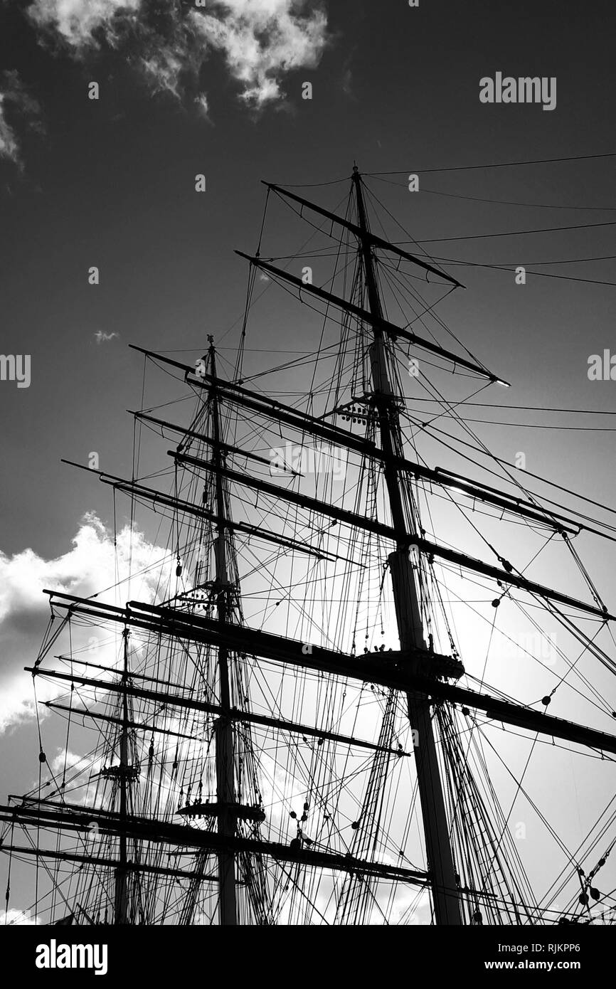 Captain of the cutty sark clipper hi-res stock photography and images ...
