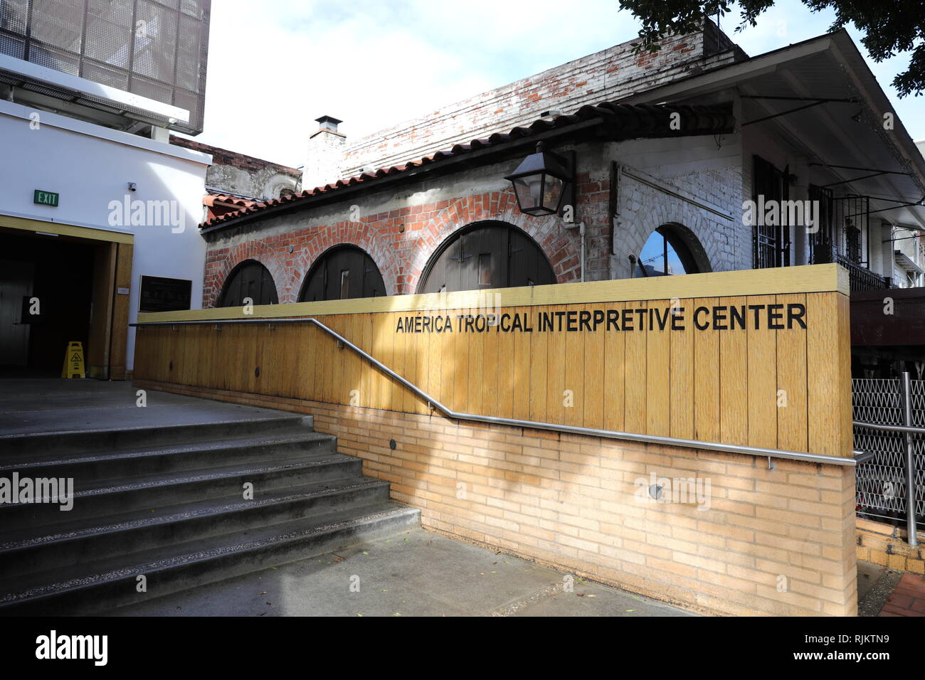 America tropical interpretive center hi-res stock photography and ...