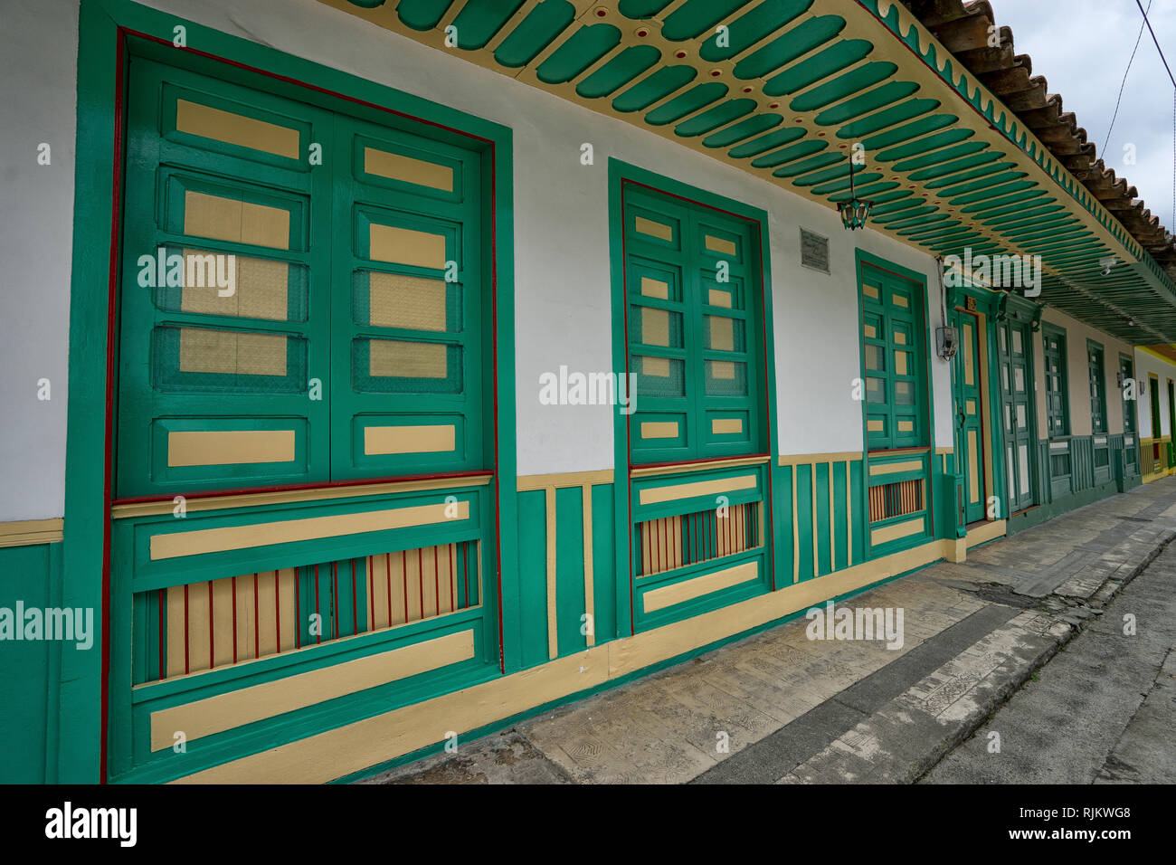 Coloured building hi-res stock photography and images - Alamy