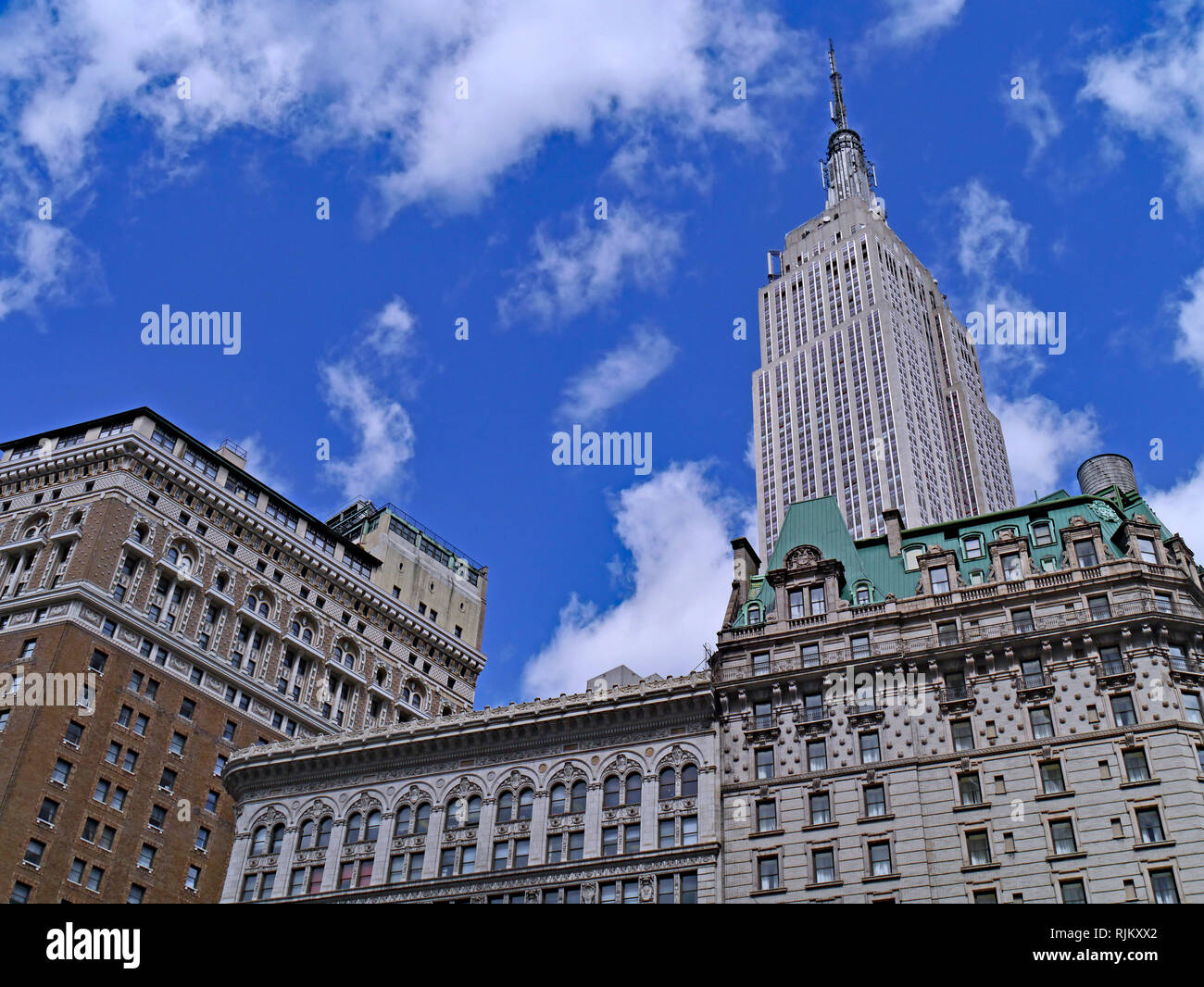 Surrounded by office buildings hi-res stock photography and images - Alamy
