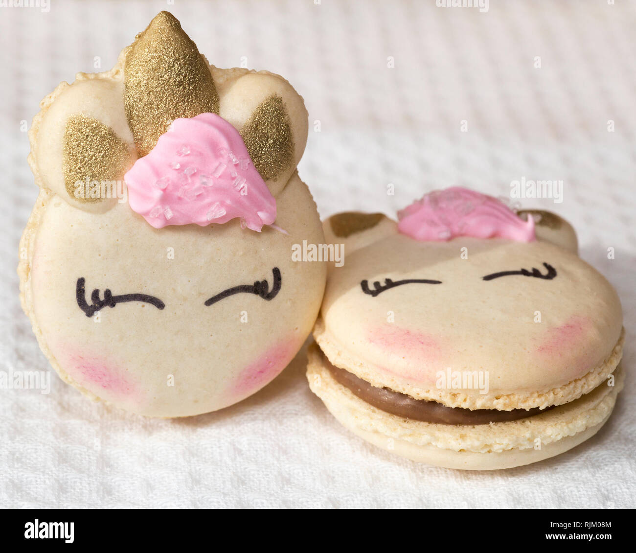 Unicorn macarons hi-res stock photography and images - Alamy