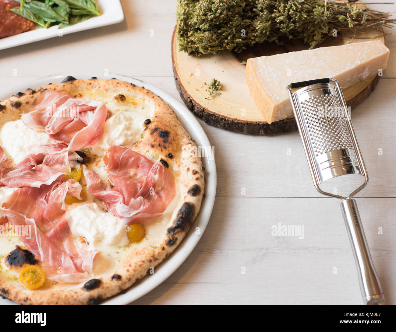 Gourmet pizza hi-res stock photography and images - Alamy