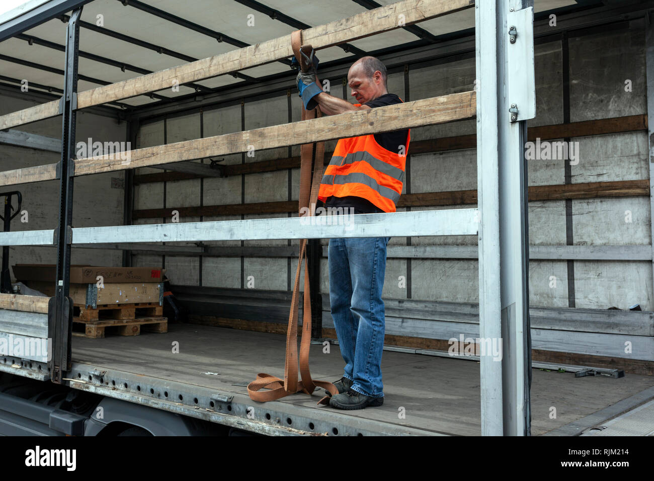 Load Securing Stock Photos & Load Securing Stock Images - Alamy Load Securing Stock Photos & Load Securing Stock Images - Alamy