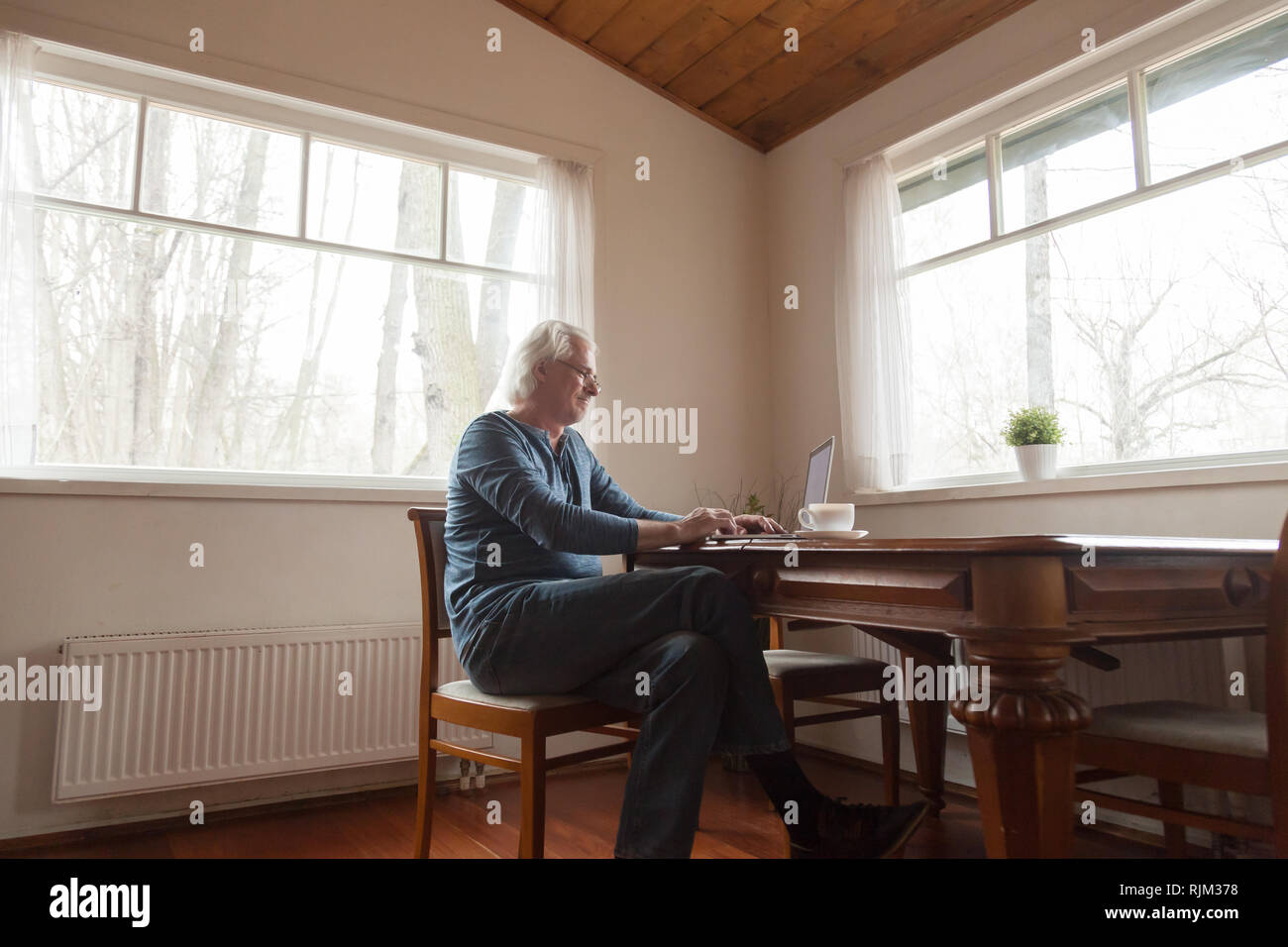 Businessman sitting working desk hi-res stock photography and images ...