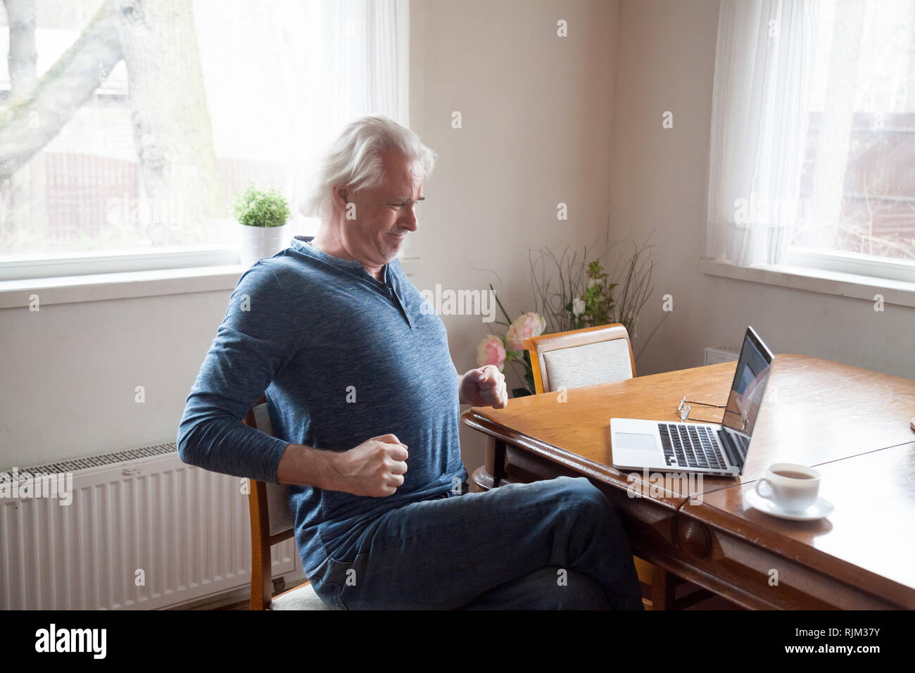 Low back pain hi-res stock photography and images - Alamy