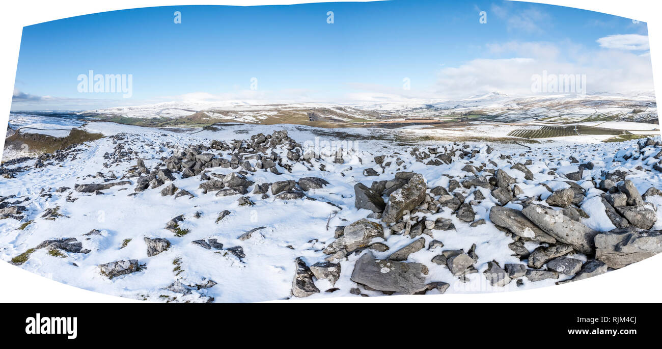 Winter landscape and snow covered scenery from Smearsett Scar looking ...