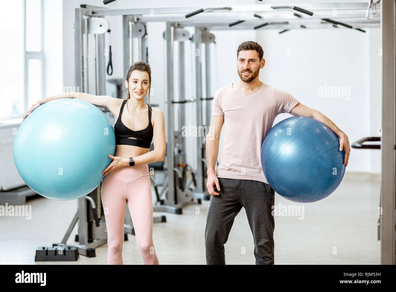 Physio balls hi-res stock photography and images - Alamy
