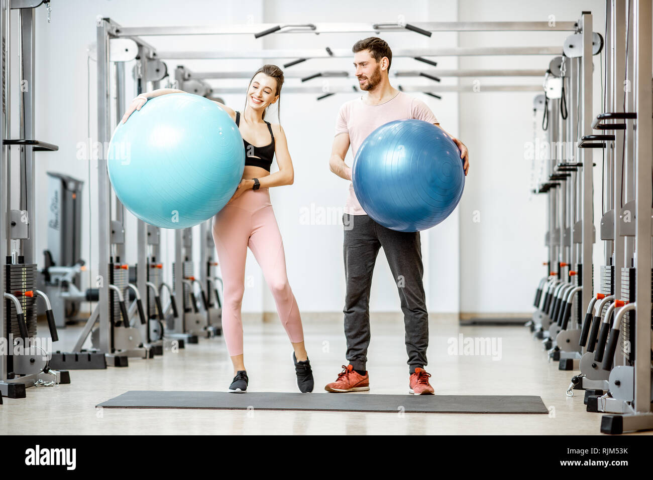 Physio balls hi-res stock photography and images - Alamy