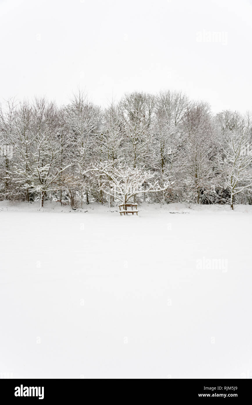 Edington village wiltshire hi-res stock photography and images - Alamy