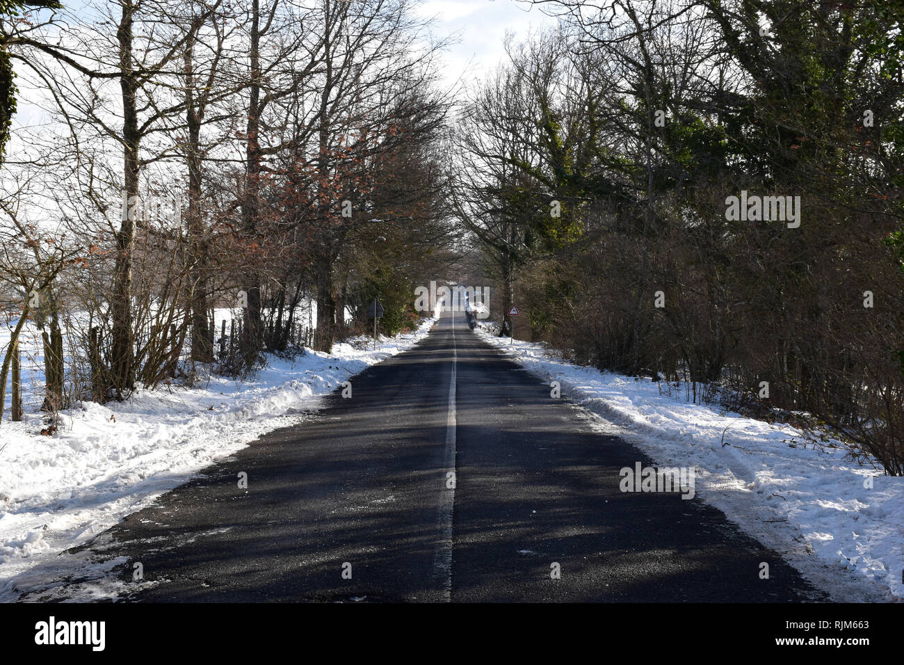 Short side straight hi-res stock photography and images - Alamy