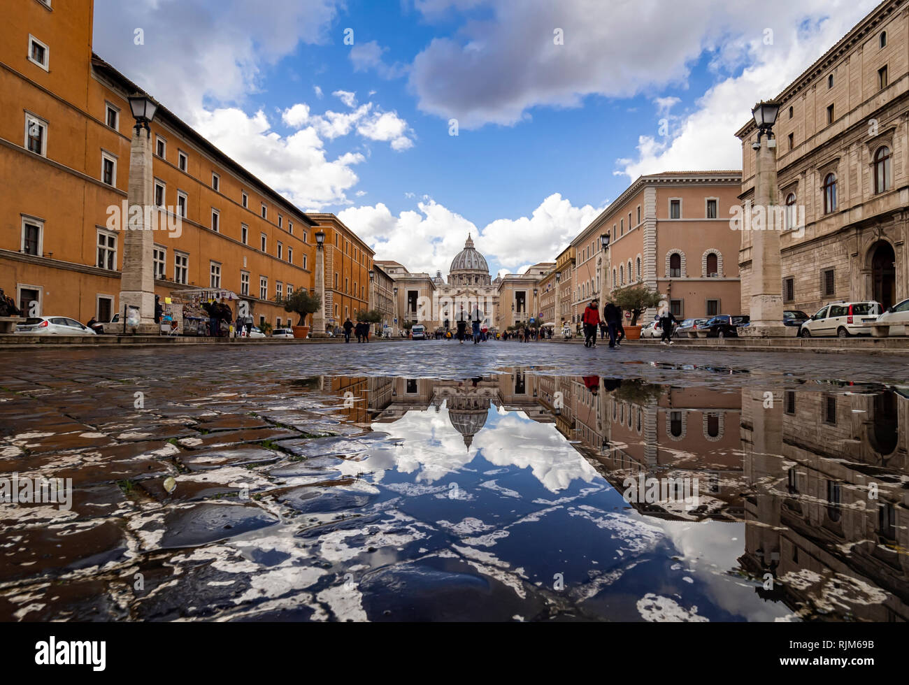 St. Peter's Basilica in Rome Stock Photo - Alamy