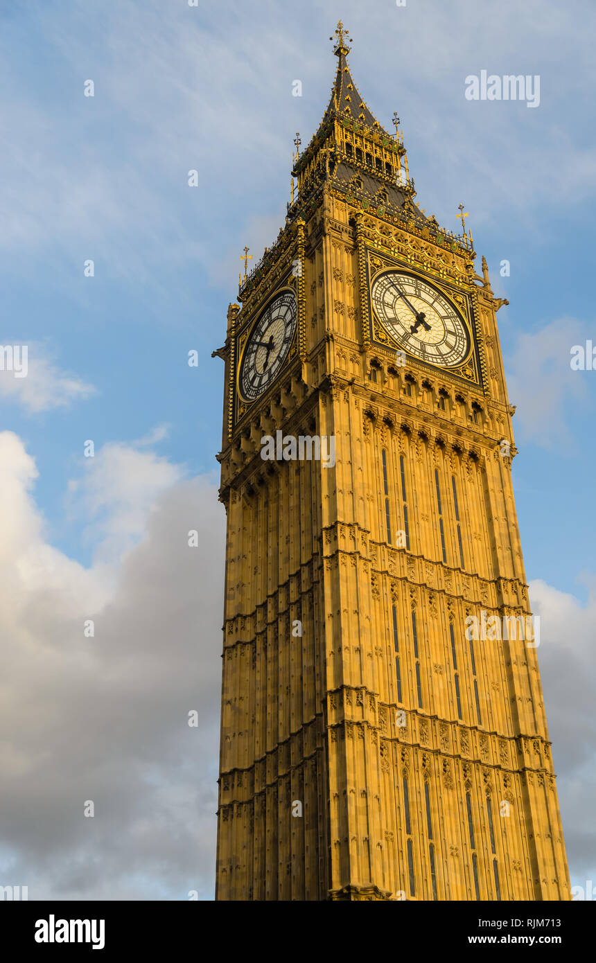 Close view of the Elizabeth Tower (Big Ben) and its clock. Houses of ...