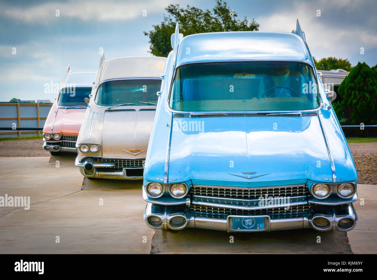 Classic roadside attraction hi-res stock photography and images - Alamy