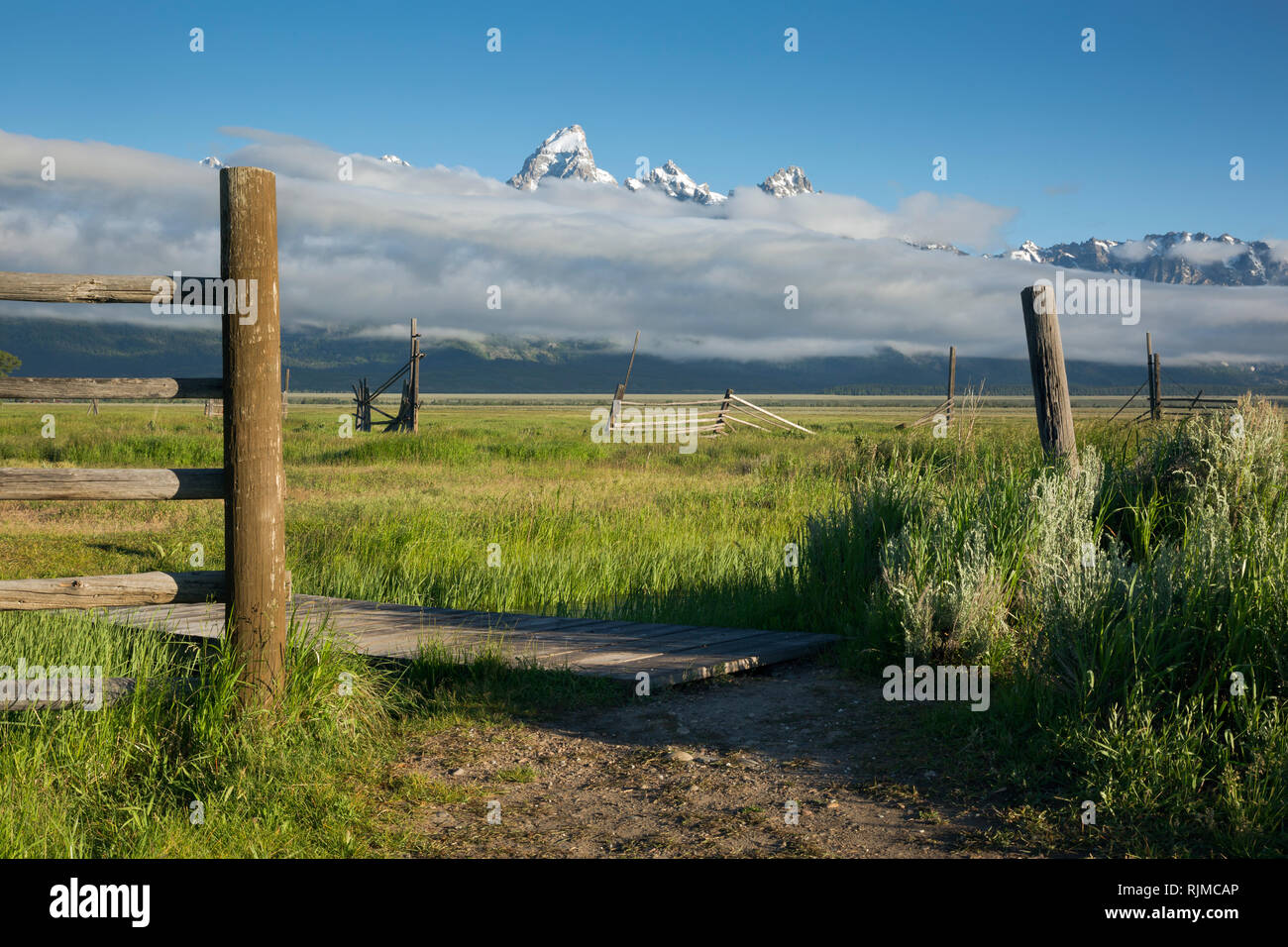 Pioneer fence hi-res stock photography and images - Alamy