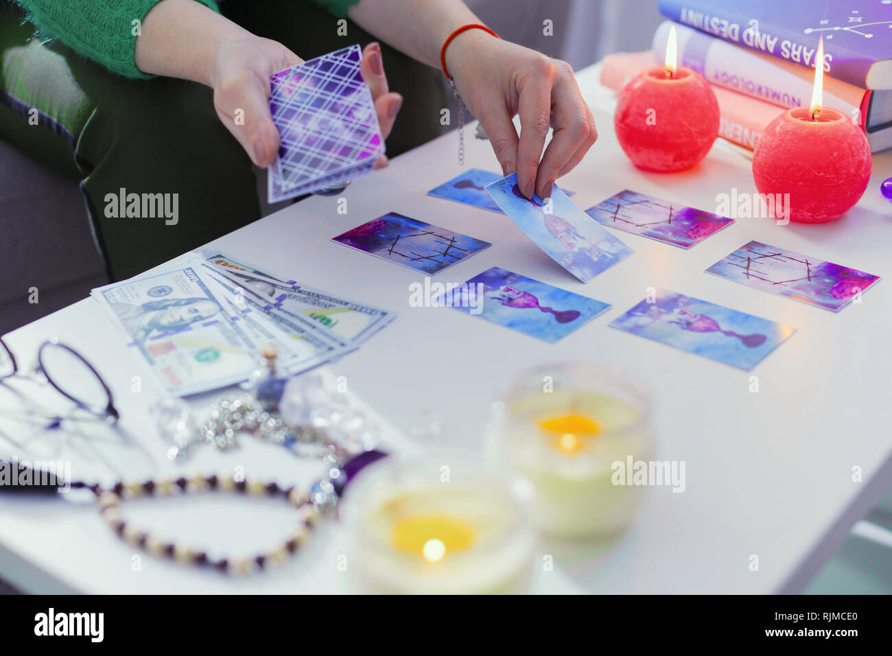 Symbols table hi-res stock photography and images - Alamy