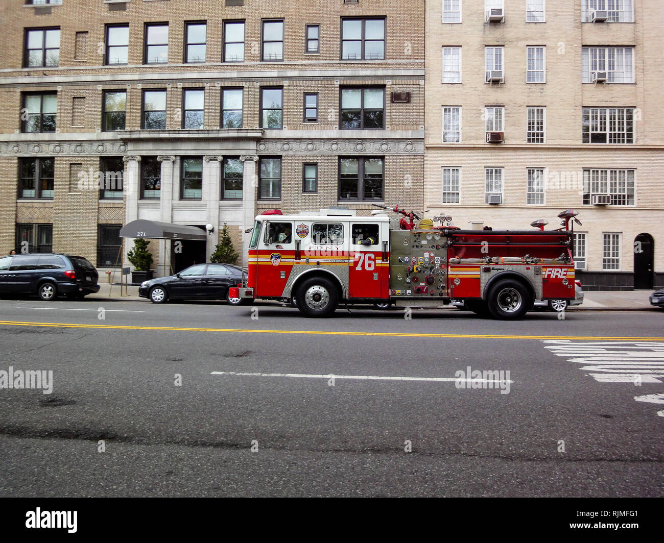 Fire-Department vehicle, NYFD, New-York, USA Stock Photo - Alamy