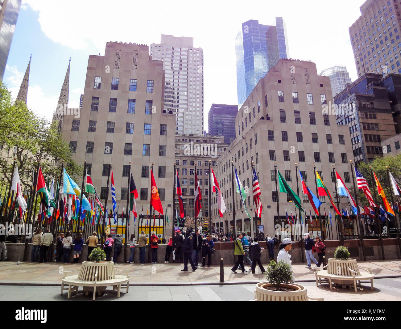 45 rockefeller plaza hi-res stock photography and images - Alamy
