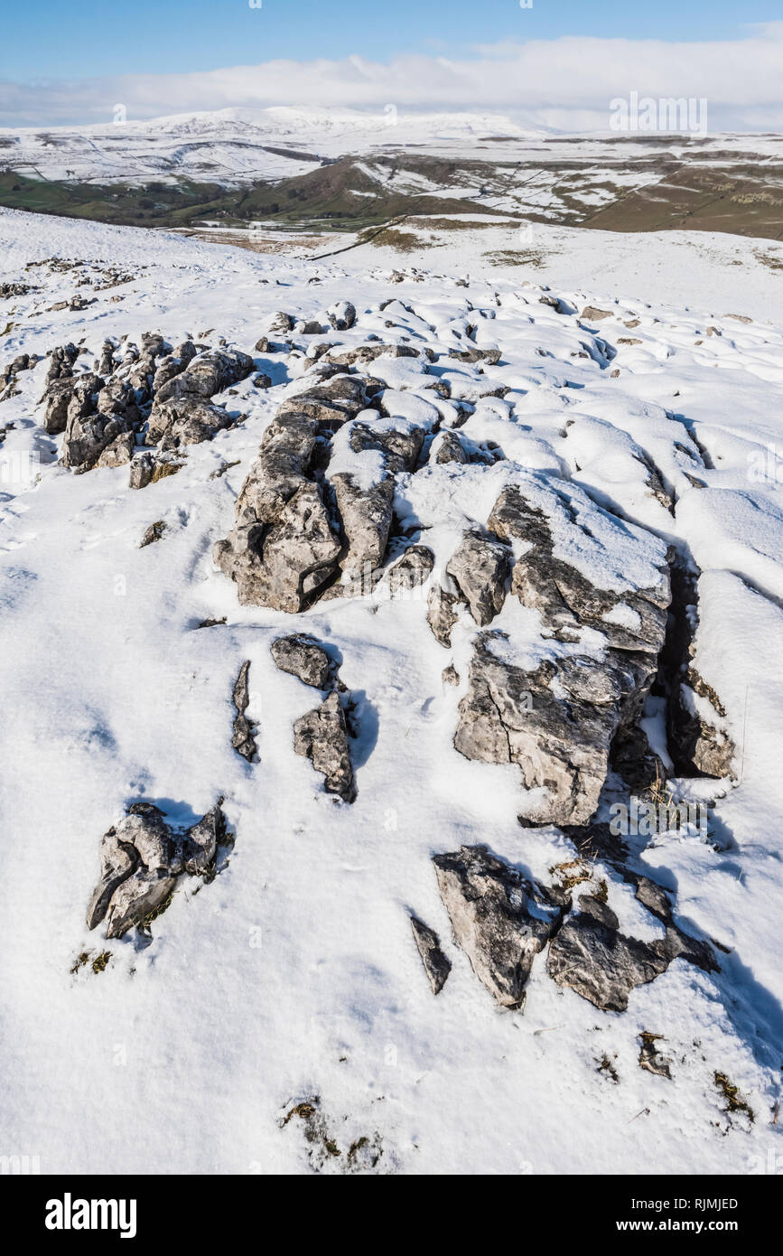 Winter landscape with snow covered scenery from Smearsett Scar in the ...