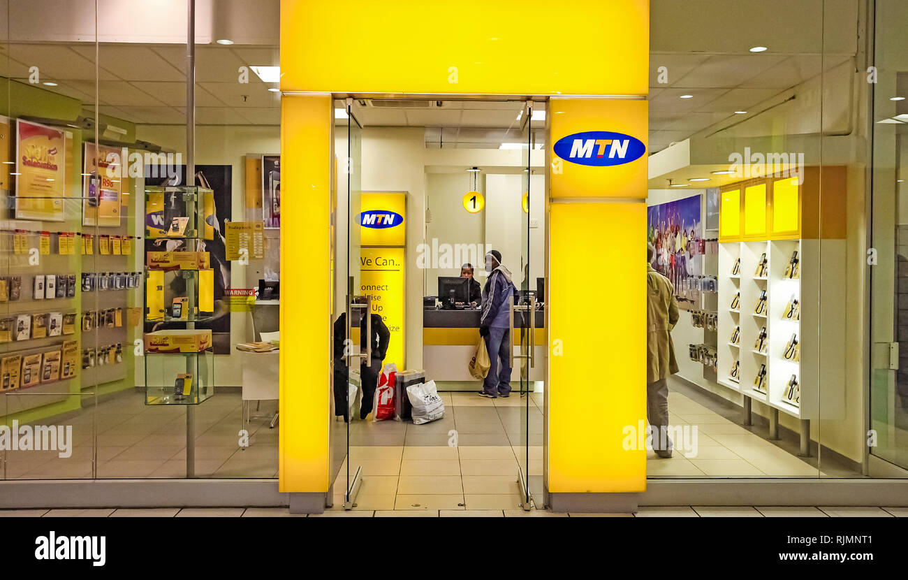 Mobile phone repair africa hi-res stock photography and images - Alamy