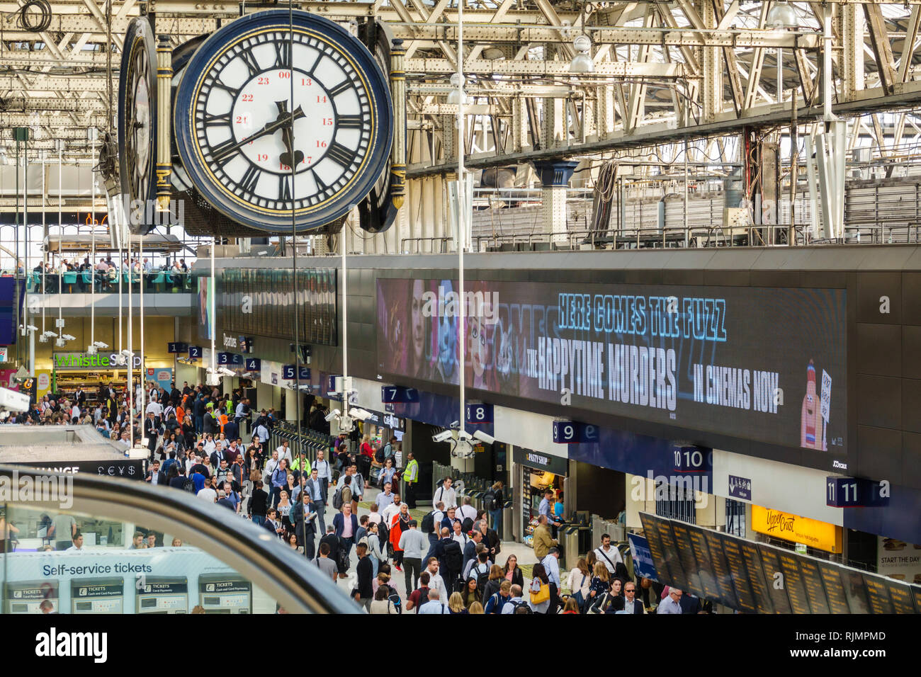 Passengers traveling united kingdom hi-res stock photography and images ...