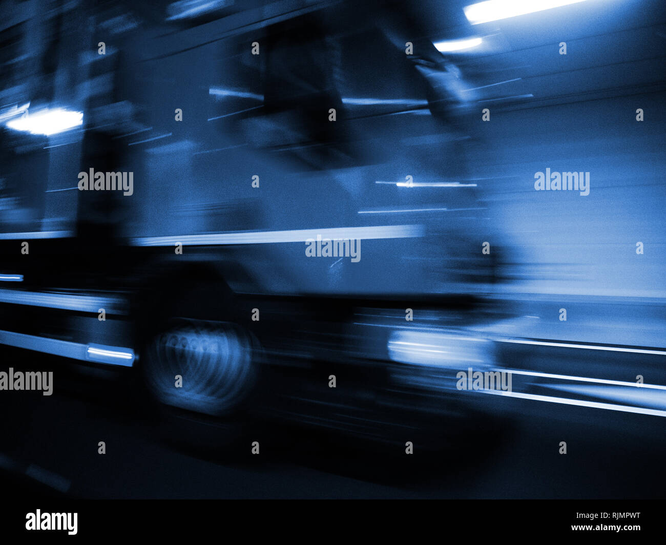 Dead angle car hi-res stock photography and images - Alamy