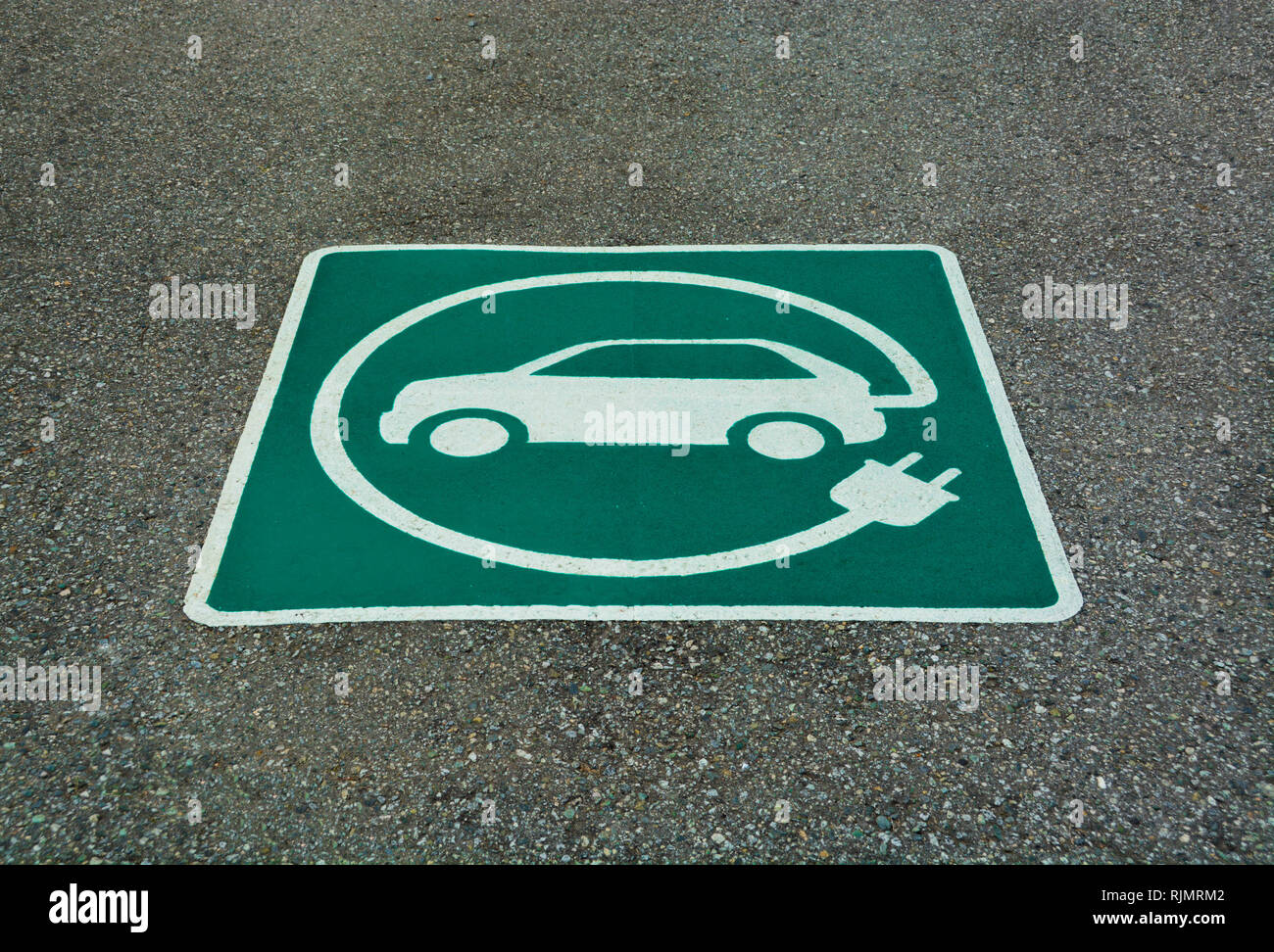 Ev sign hi-res stock photography and images - Alamy