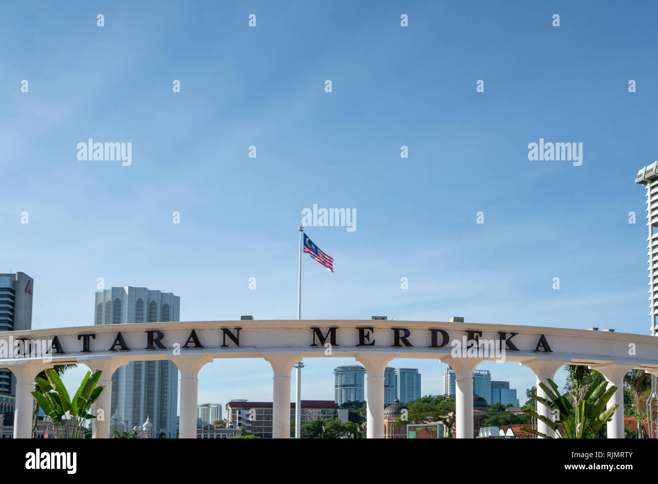 Kuala lumpur skyline dataran merdeka hi-res stock photography and ...