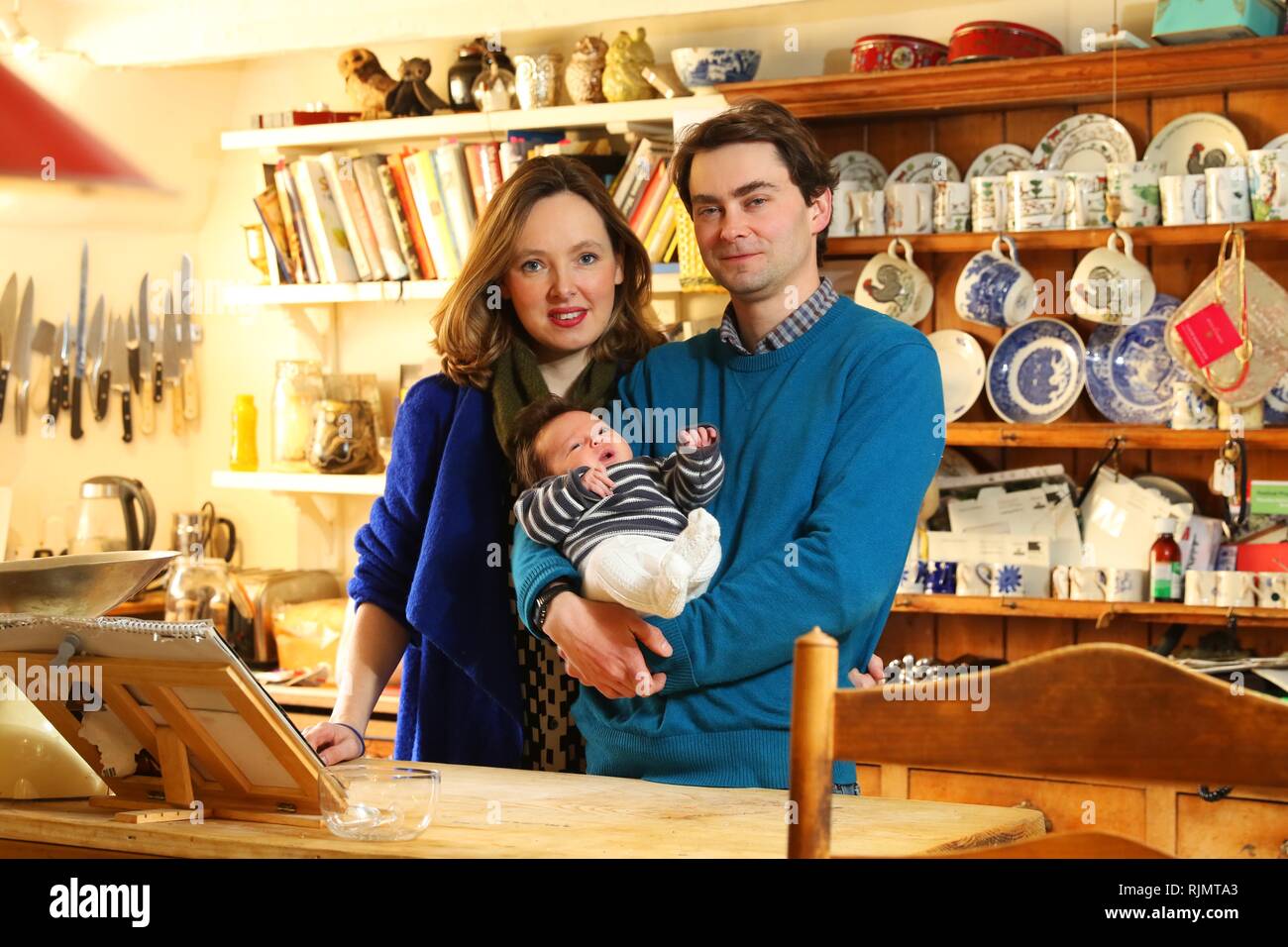 Cotswolds movie location hi-res stock photography and images - Alamy