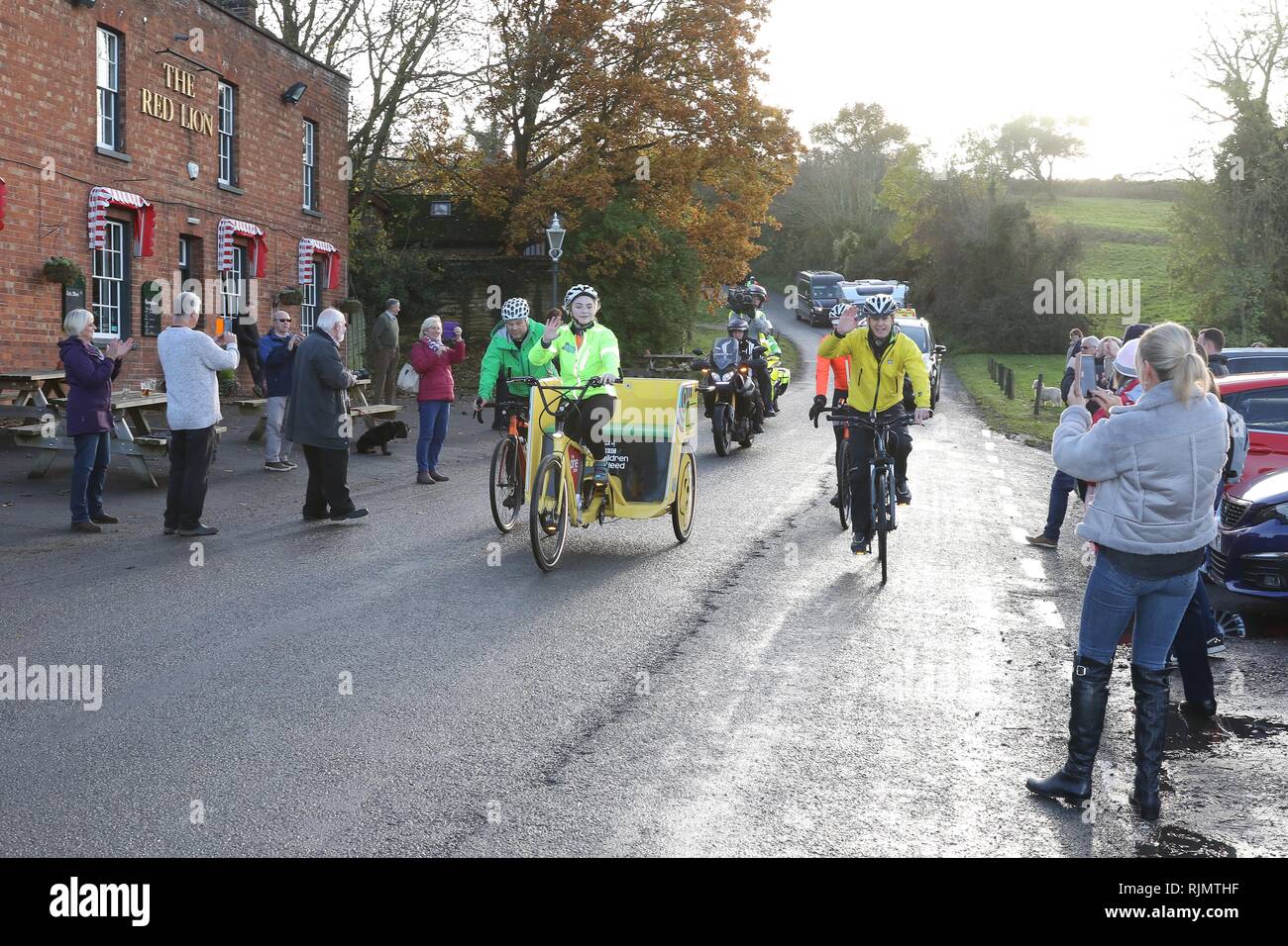 Children In Need Rickshaw Challenge makes it's way through Wainlodes ...