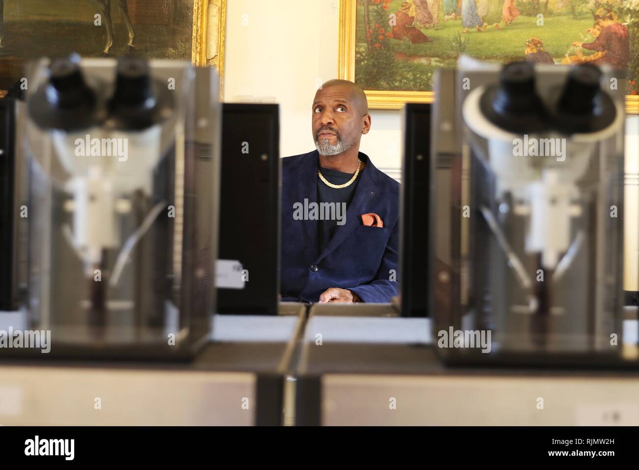 Micro artist Willard Wigan MBE who makes sculptures which fit within ...