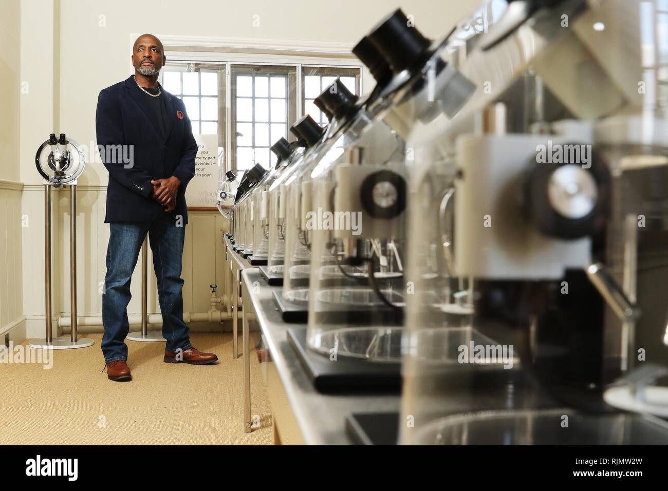 Micro artist Willard Wigan MBE who makes sculptures which fit within ...