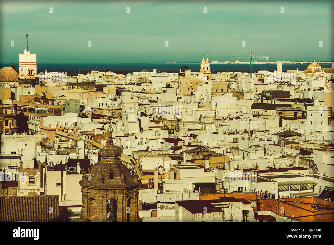 City cadiz spain aerial rooftop hi-res stock photography and images - Alamy