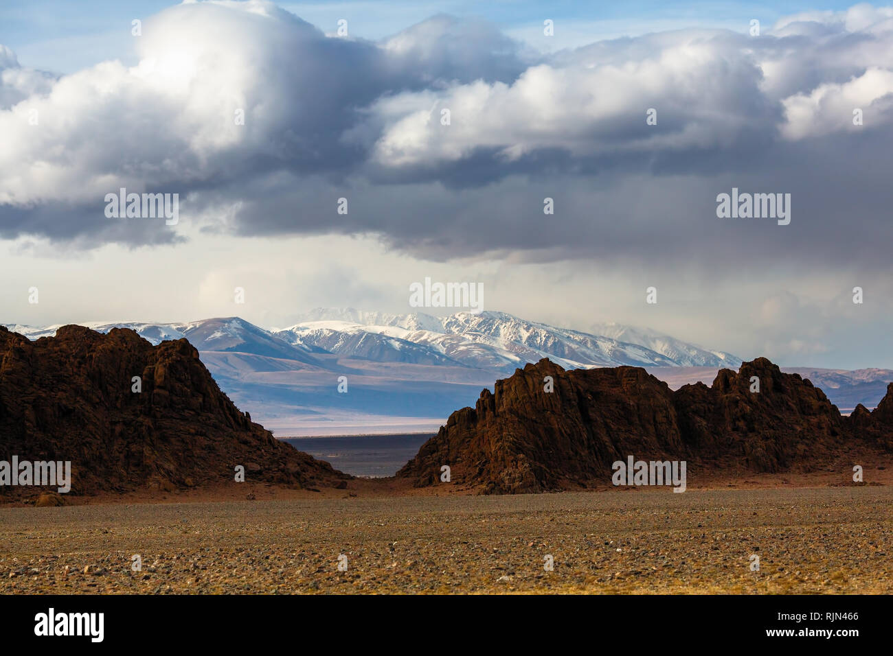 Landscape of the mountains in Western Mongolia Stock Photo - Alamy