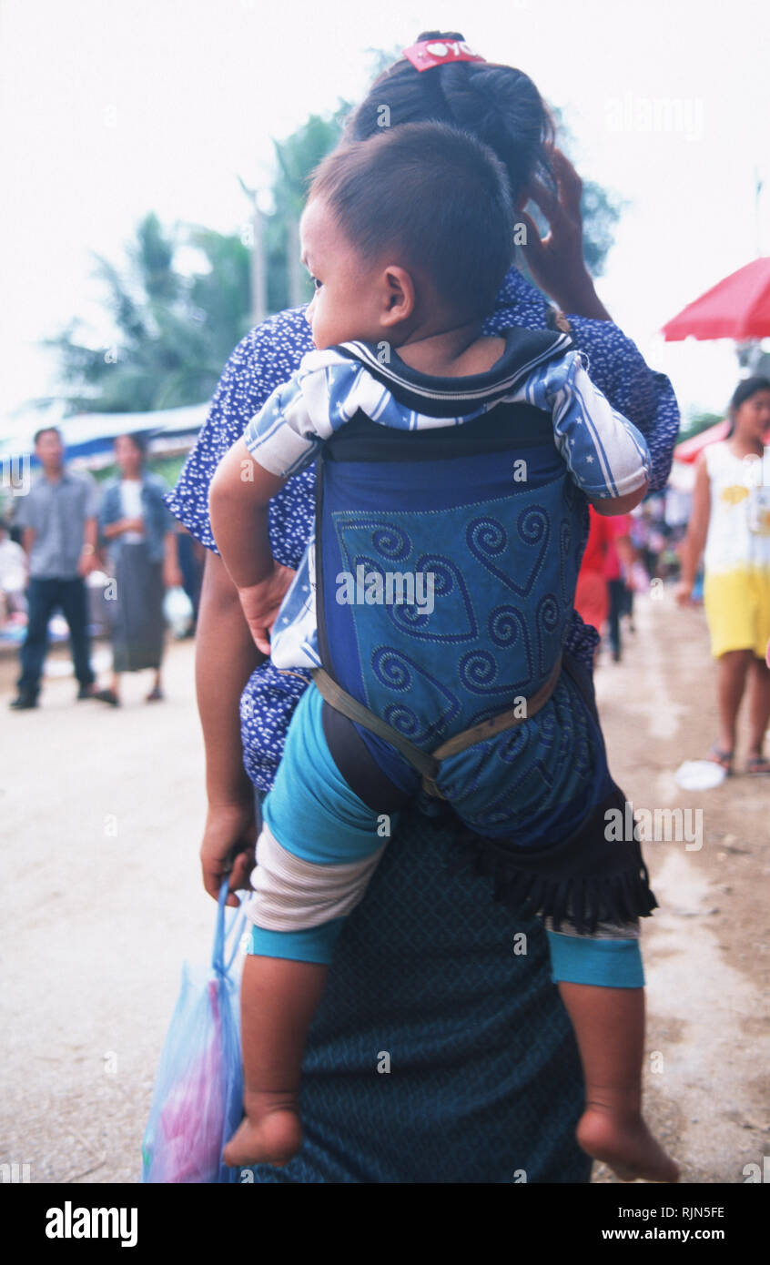 Hmong festival kid hi-res stock photography and images - Alamy
