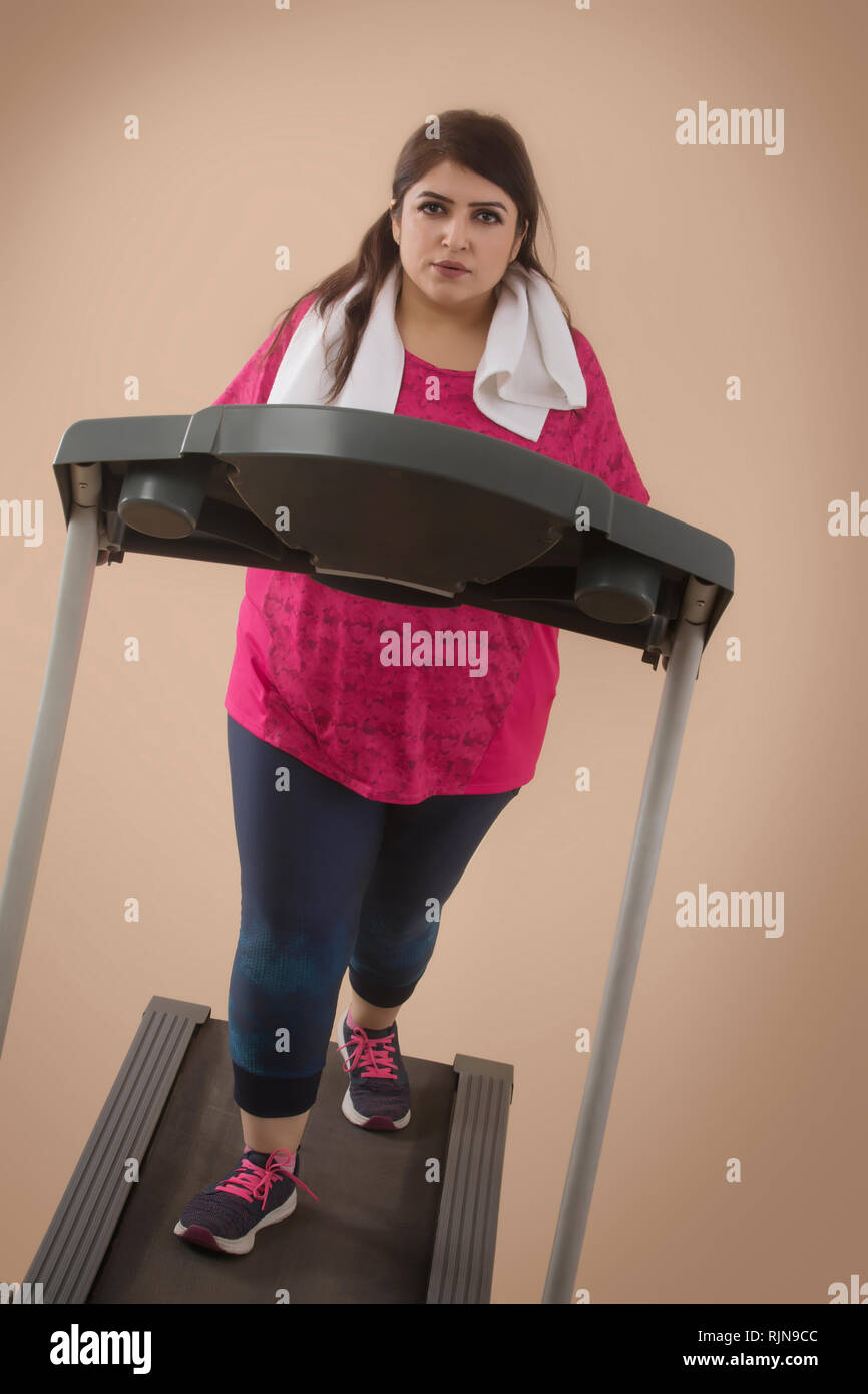 Fat woman gym hi-res stock photography and images - Alamy