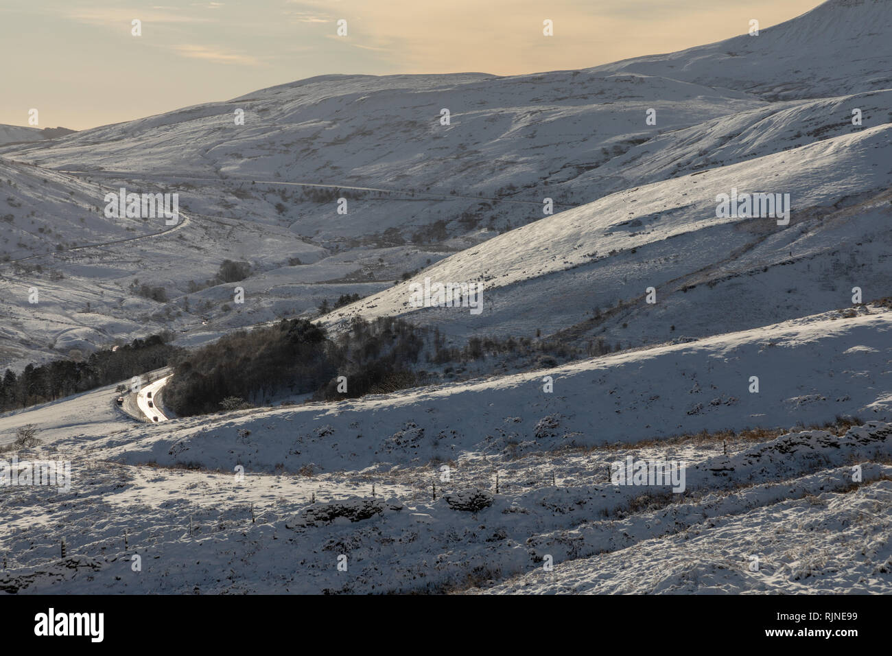 Snow covered scenes in the Brecon Beacons National Park, Wales, UK ...